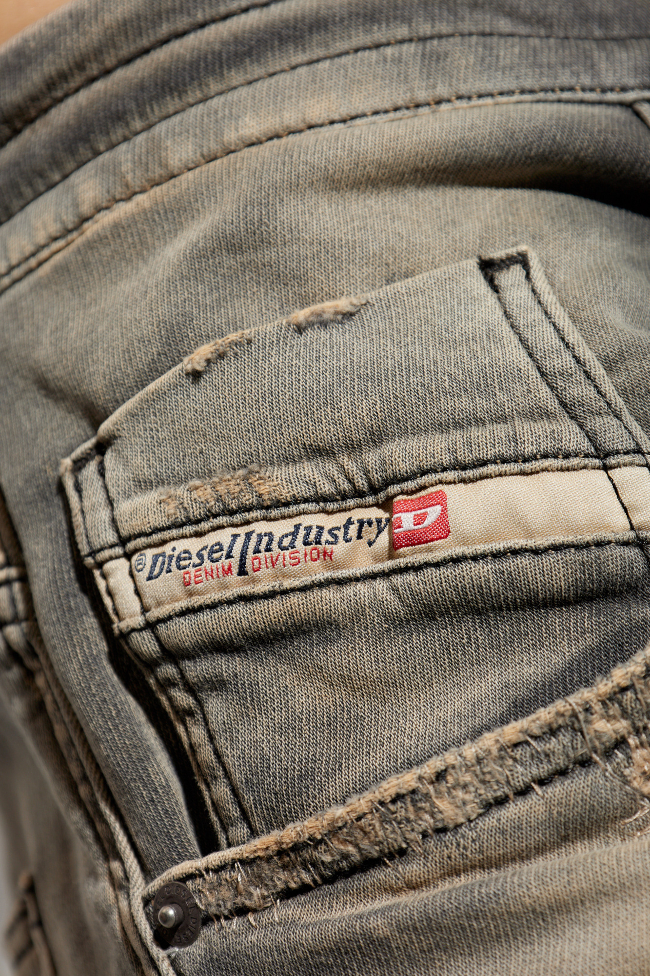 Diesel Jeans 2032 D-KROOLEY-B | Men's Clothing | Vitkac Diesel Jeans 2032 D-KROOLEY-B | Men's Clothing | Vitkac